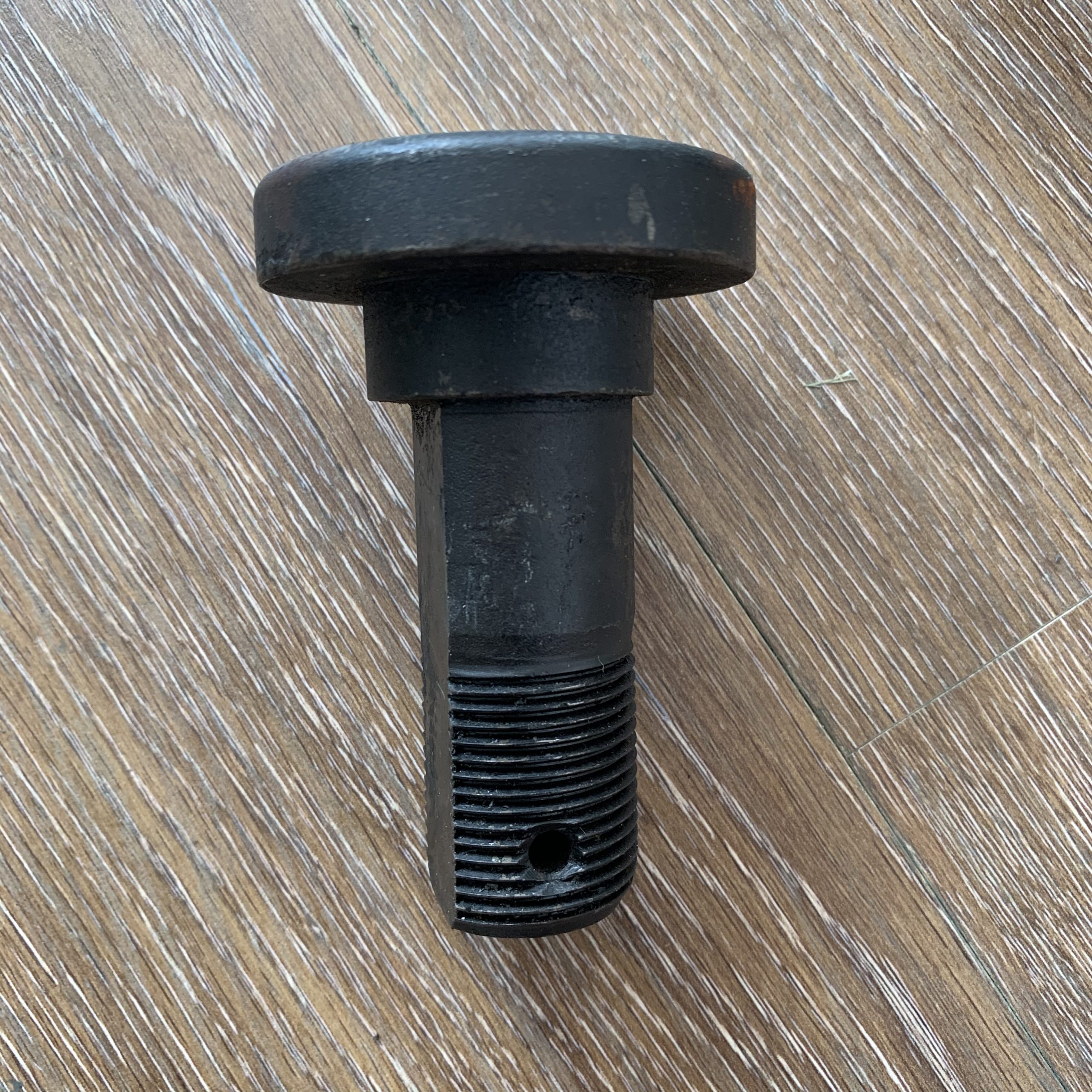 Slotted shank with drilling hole bolt - Firm Metal